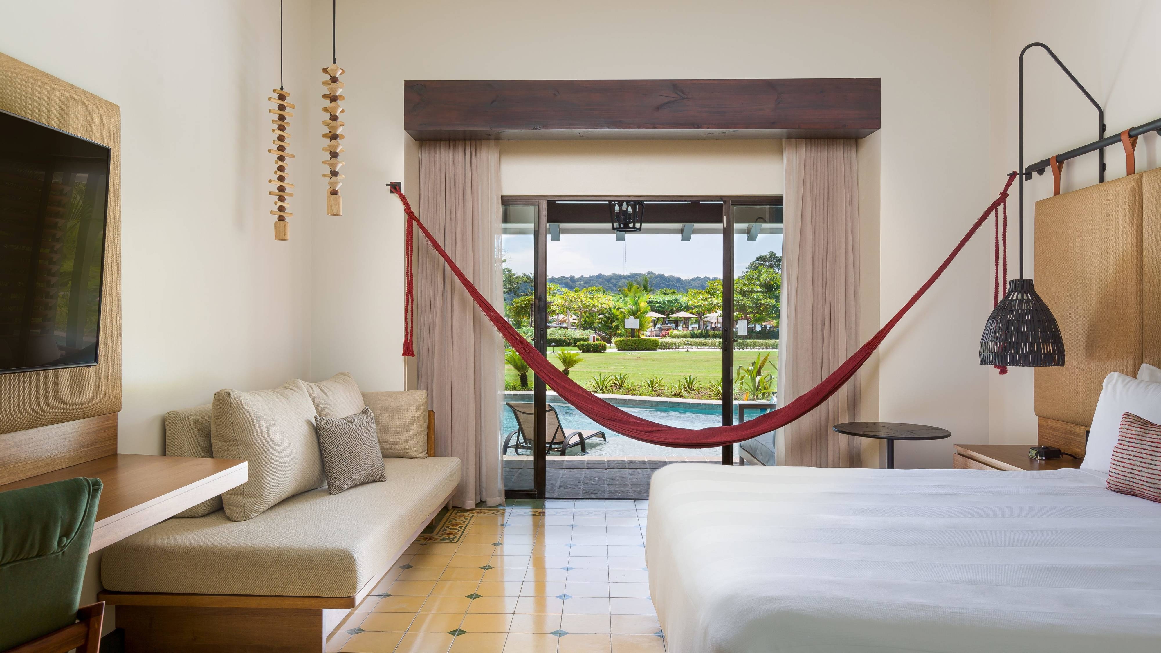 SJOLS - Swim Up Room - Los Suenos Marriott Ocean & Golf Resort