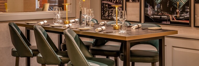 CAST IRON Grill | Cologne Restaurant | Marriott Bonvoy